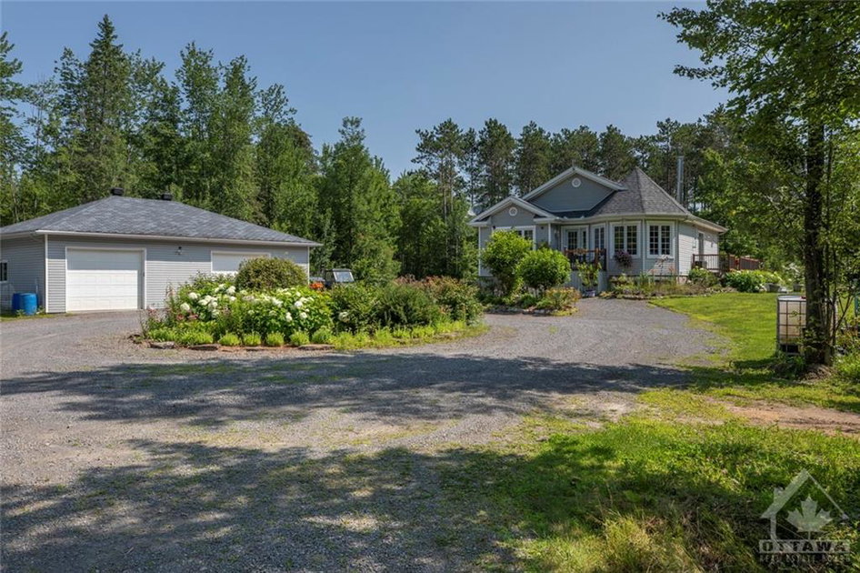 425 Boundary Road, Alfred