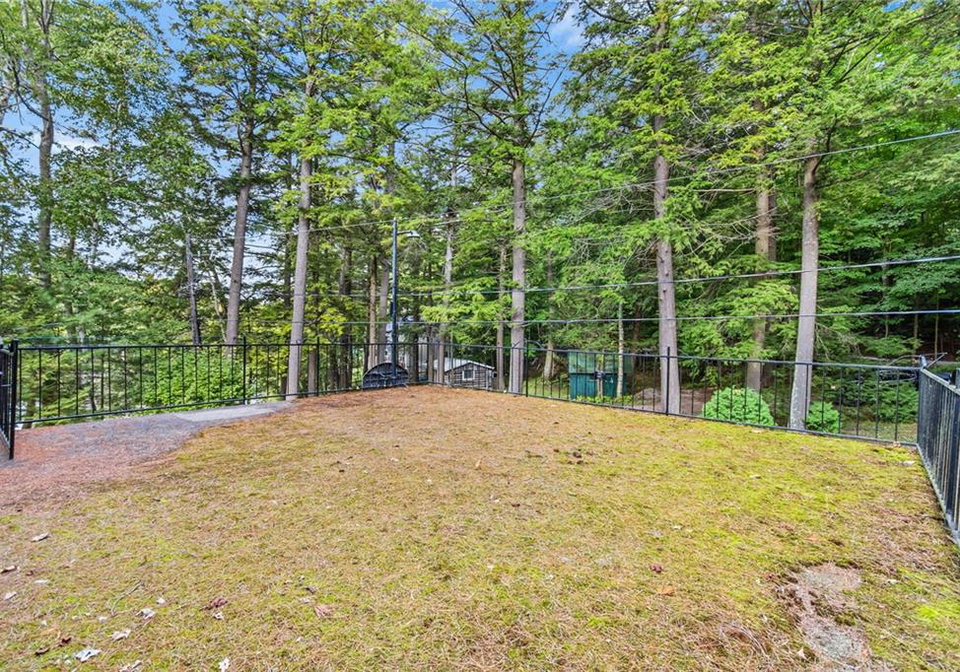 16 Lower Beverley Lake Road 5, Delta