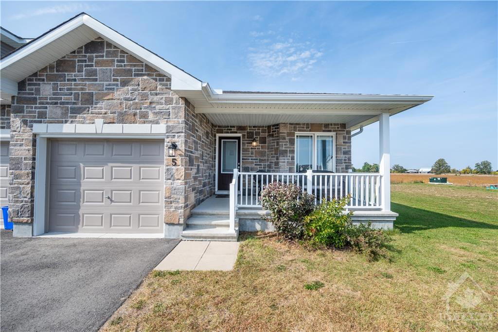 5 Vimy Ridge Crescent, Arnprior