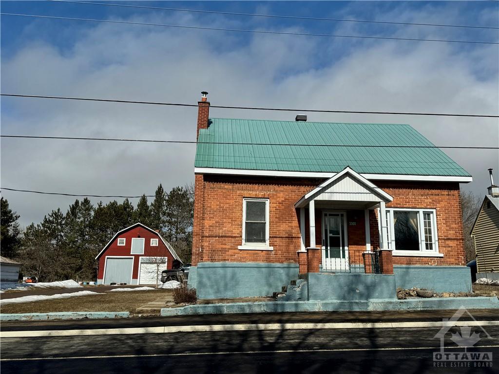 3300 Lake Dore Road, Golden Lake