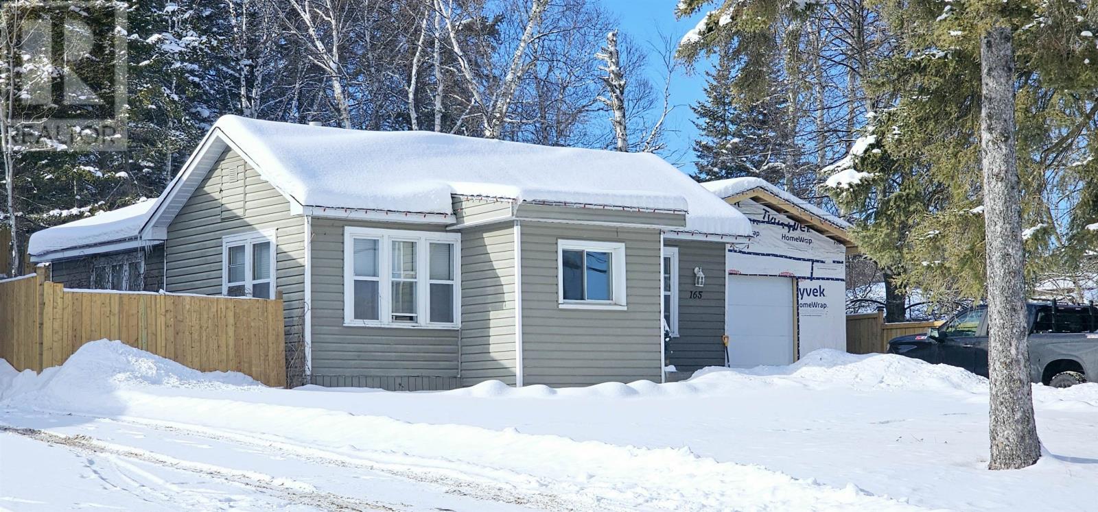 165-market-street-thunder-bay-ontario-tb2600424