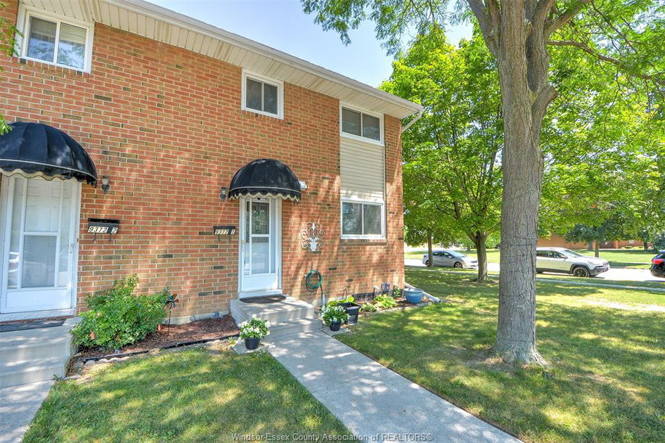 9372 Esplanade Drive, Windsor